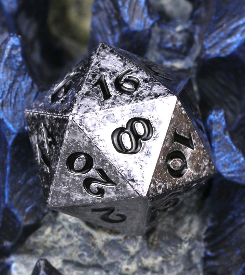 DND-Würfel, gekleidet für die Suche – Die Hard Dice